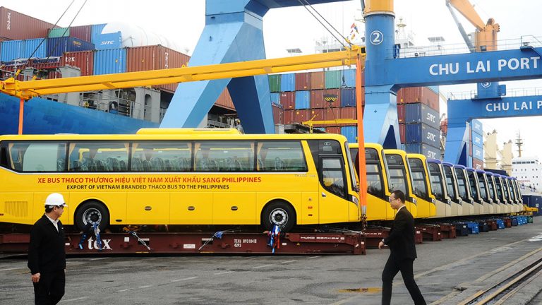 Vietnamese automaker Thaco exports 15 buses to Philippines – Vietnam ...