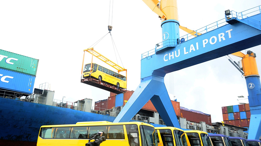 Vietnamese automaker Thaco exports 15 buses to Philippines | Vietnam ...